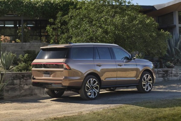 2026 Lincoln Navigator Price & Specs , Pros & Cons