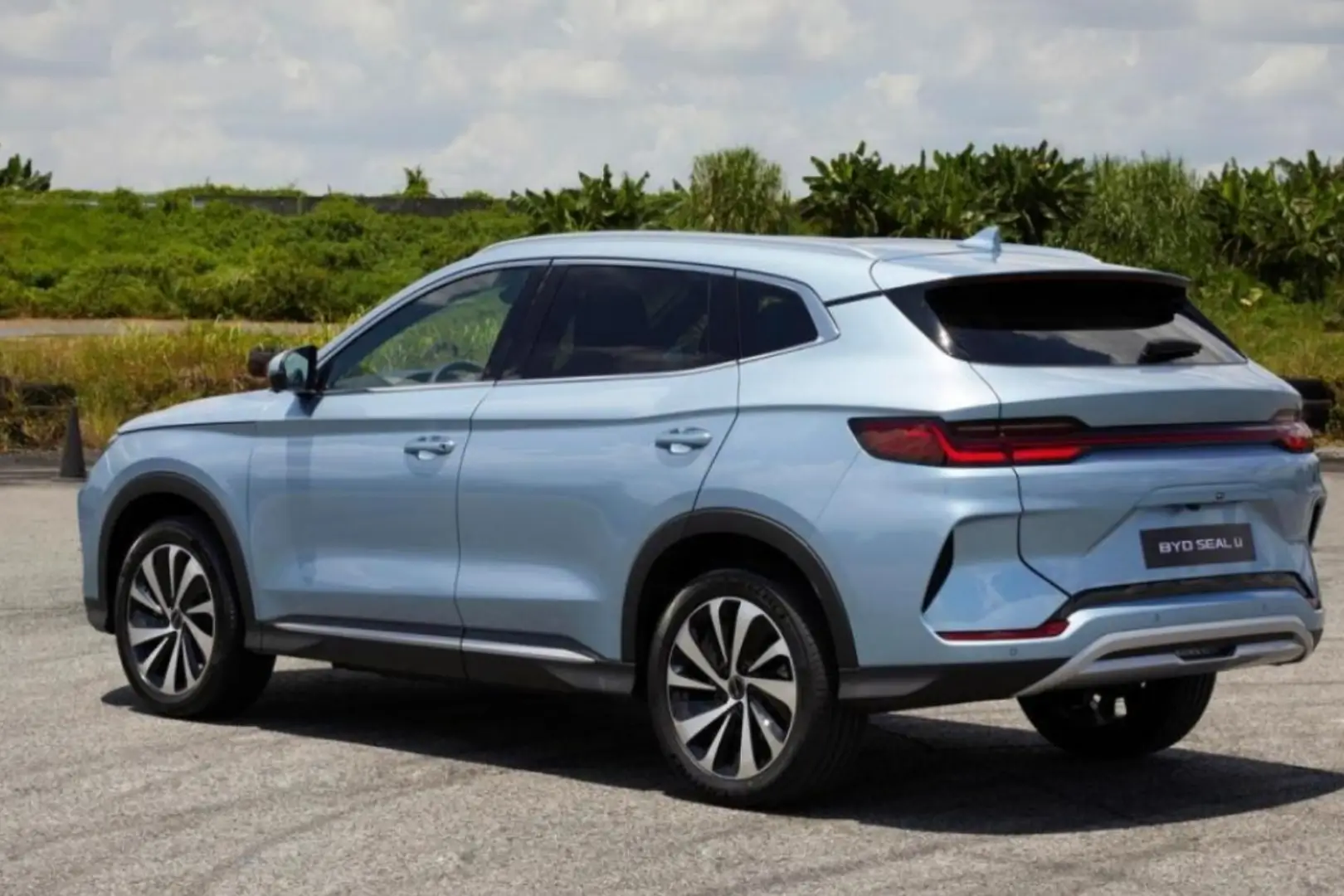 2026 BYD Seal U Price & Specs , Pros & Cons